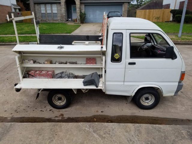 Special Kei: the little trucks that could...be yours!