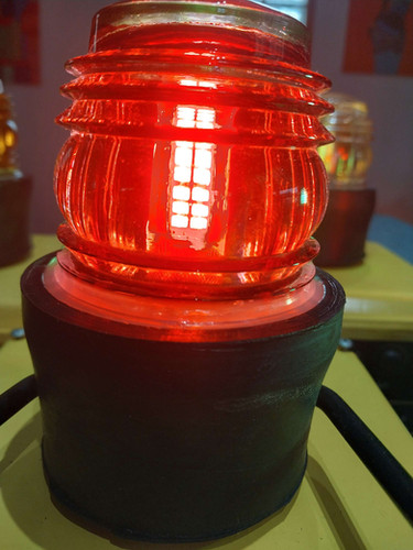 Baliza a batería, portátil para balizaje nocturno | TecniaeroUruguay