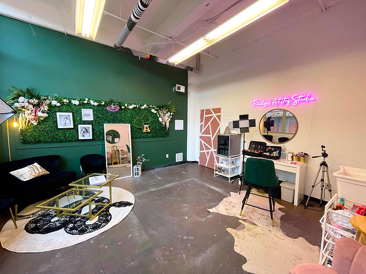 FLAWLYSS ARTISTRY LLC | Makeup, Education & More