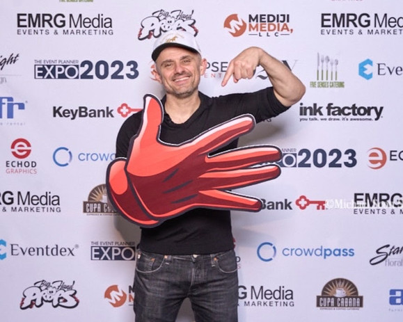 Big Hand Props | Elevate ordinary events into extraordinary memories