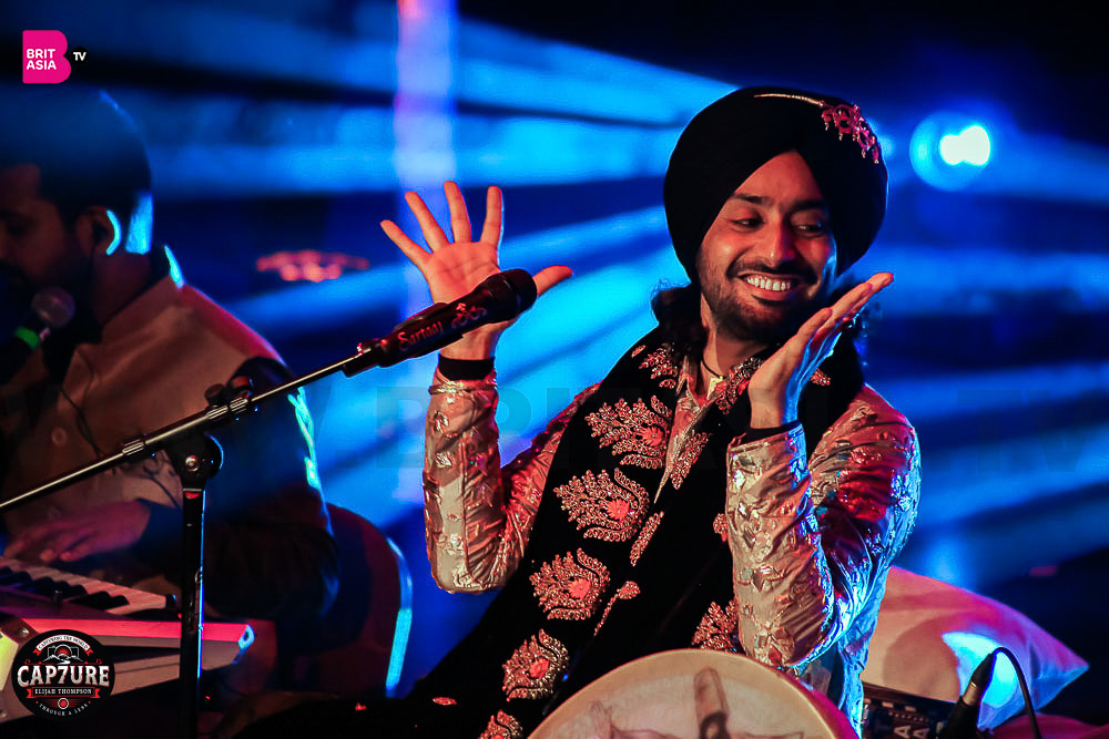 Satinder Sartaj Performance - Brit Asia Tv