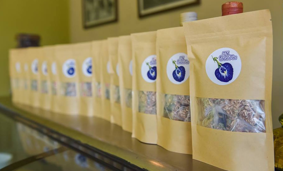 How to brew your blue tea