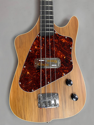 #W001 - Gemini Bass | Wreckerguitars