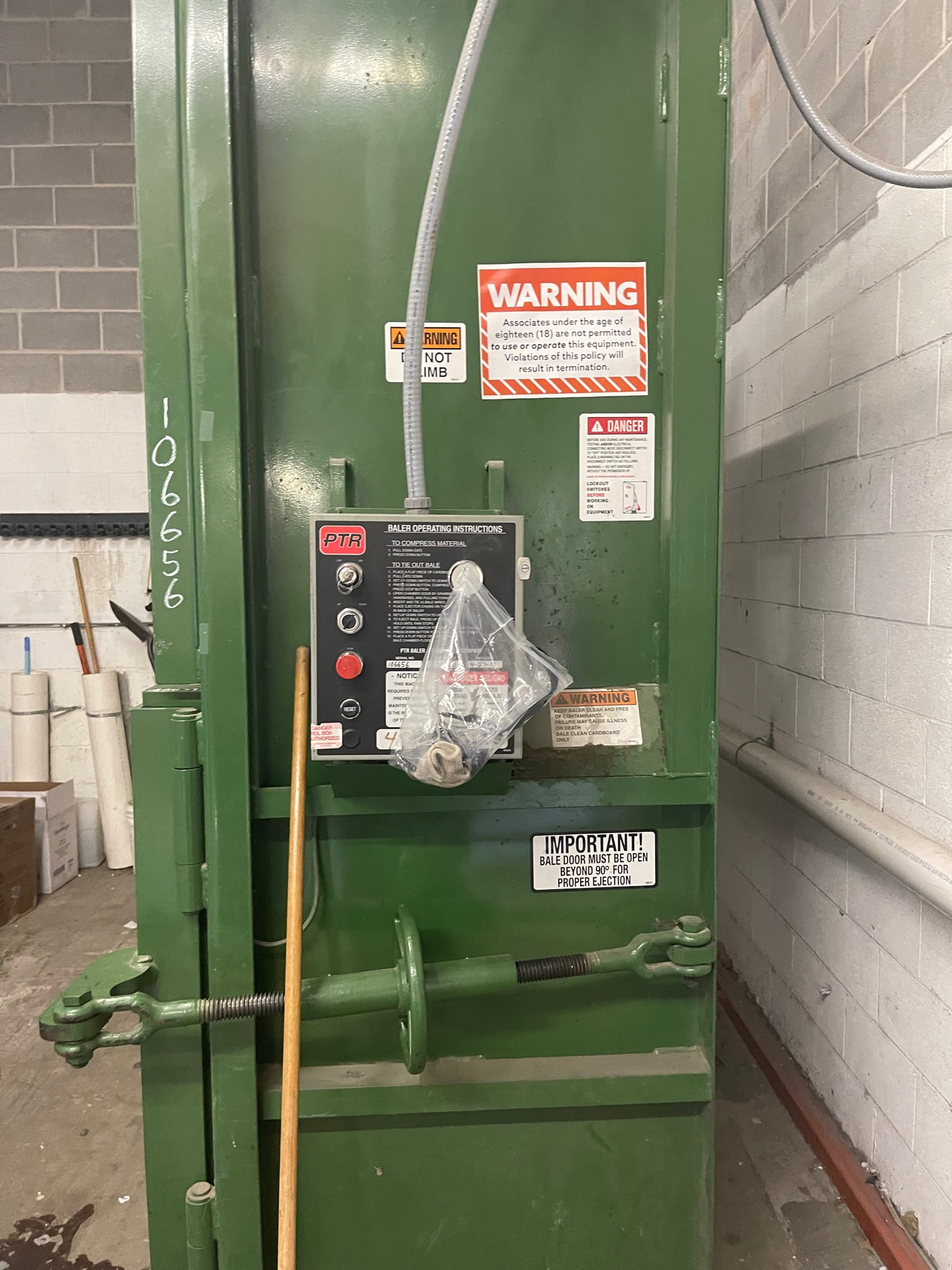 PTR 2300 HD Vertical Baler | Reclaim Source