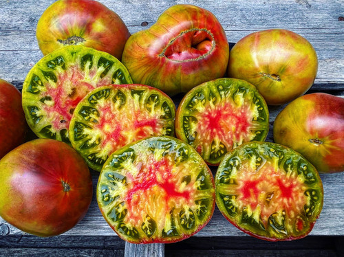 Ananas Noire Heirloom Tomato Seeds For Sale | Carmel Bella Farm
