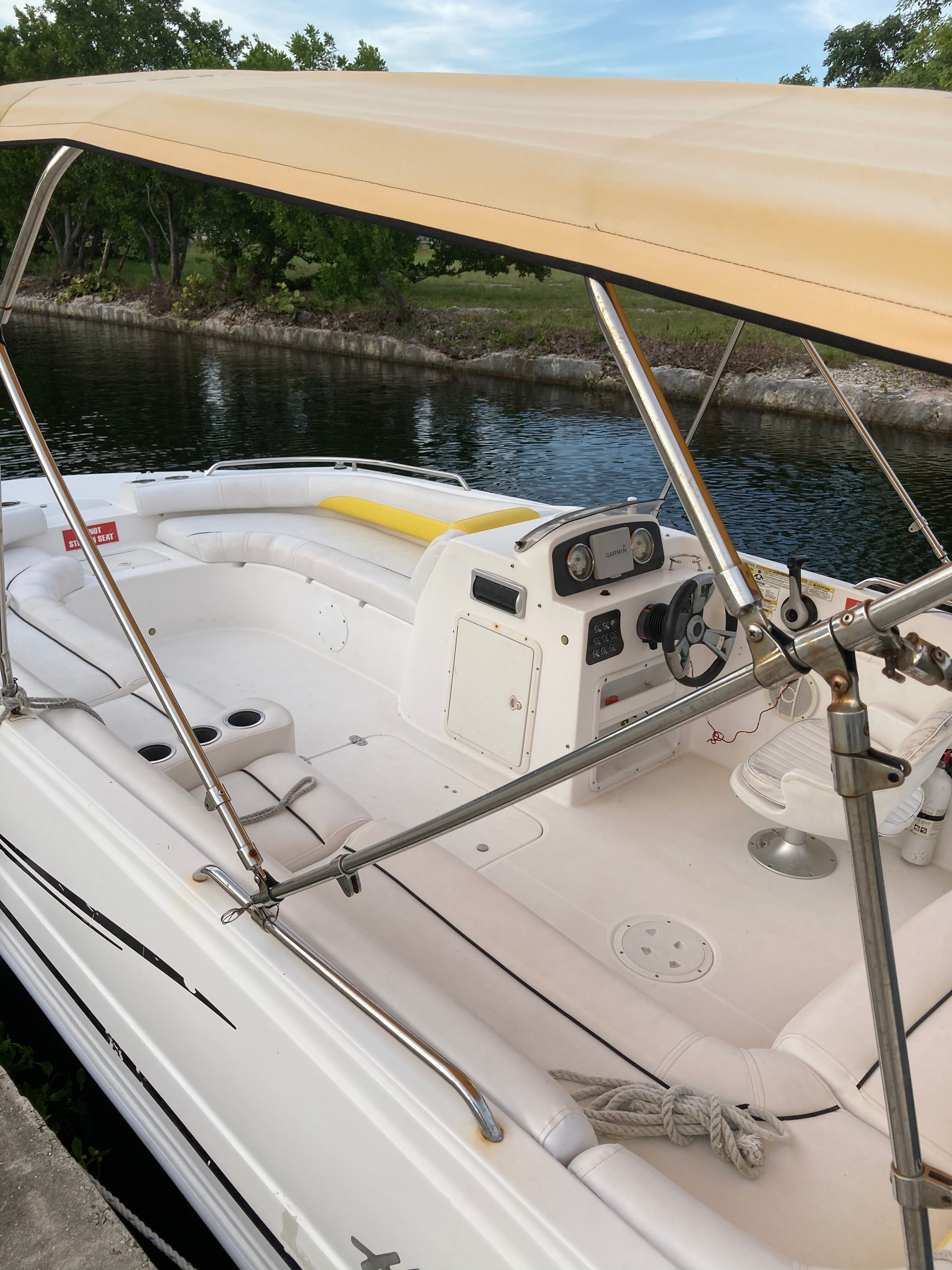 20' Hurricane Deck Boat