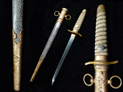 EX Condition IJN Officer Dagger with Ray Skin Scabbard | Shigure-militaria