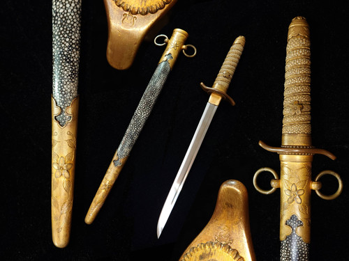 EX Condition IJN Officer Dagger with Ray Skin Scabbard | Shigure-militaria