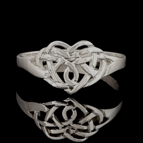 Claddagh Knot Ring | Arnua