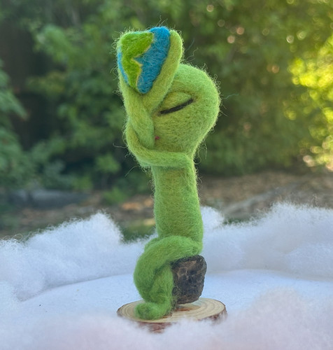 Zen Alien in Eagle pose: connect to cosmic consciousness | Charla ...