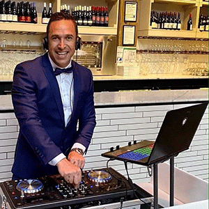 Multilingual Performers - Greek | Bloom Entertainment by Design