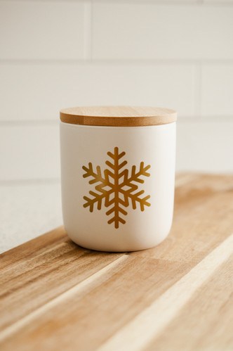 Snow: pine, peppermint, vanilla | FireLight