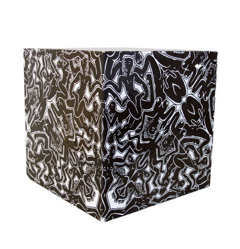 Cubo de lambe lambe preto, 2018 - Fernando de La Rocque ...