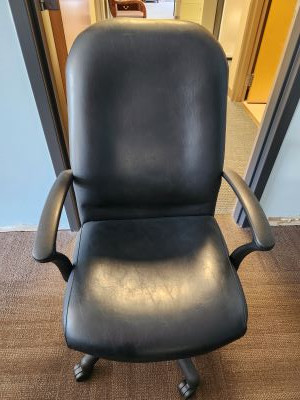 Black Leather Task chair | Thrifty