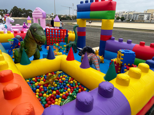 Inflatable Play Parks | Wally Jolly