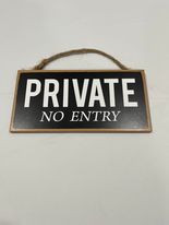 PRIVATE No Entry sign | Piney Grove Ranch