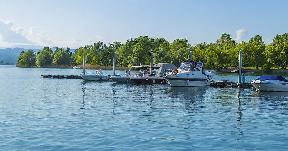 Nautica | Pontile con posto barca | Camping Italia Lido | Lago Maggiore