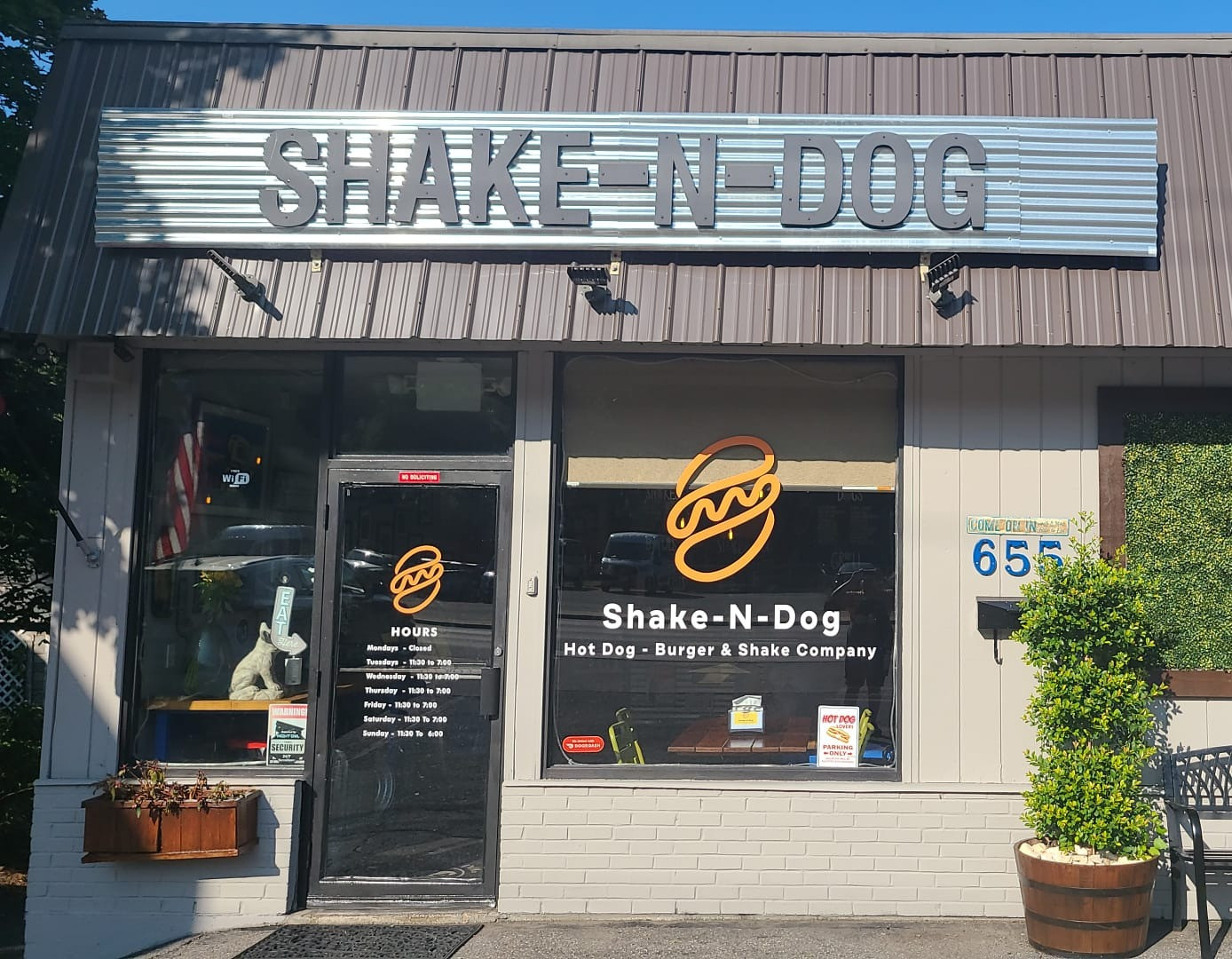Menu | Shake N Dog Restaurant