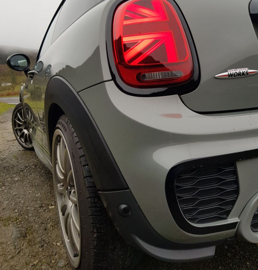 Mini F55, F56, F57 JCW Rear PDC Corner Pro Splitters Pair ...