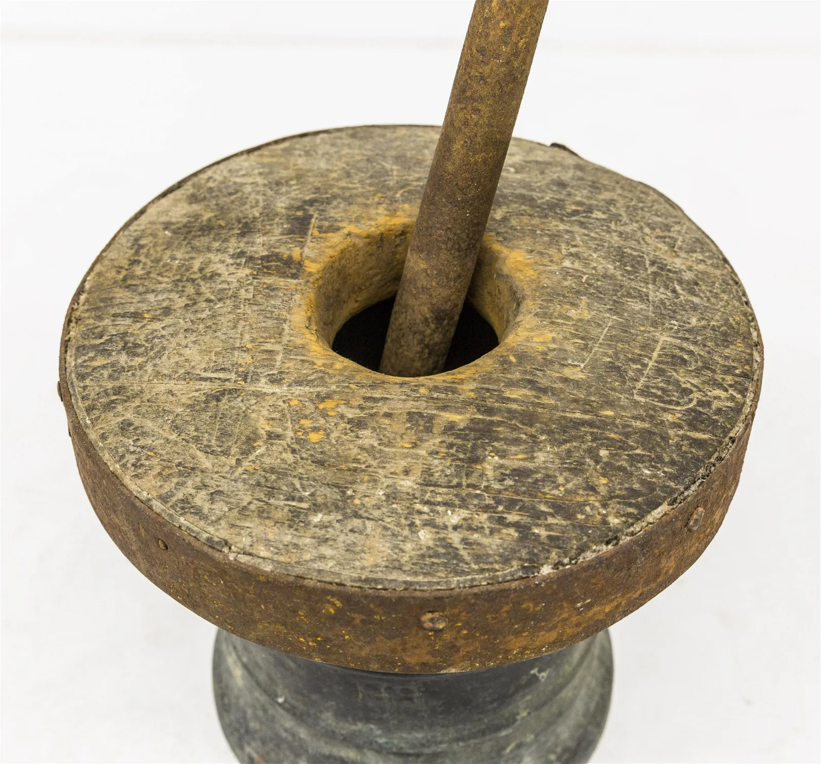Large English bronze mortar, early 17th century (W23) | jimwuerstlin