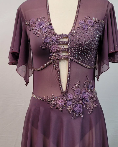AM Stunning costume. 🤩💜💜💜😍😍 | Eugenia Design