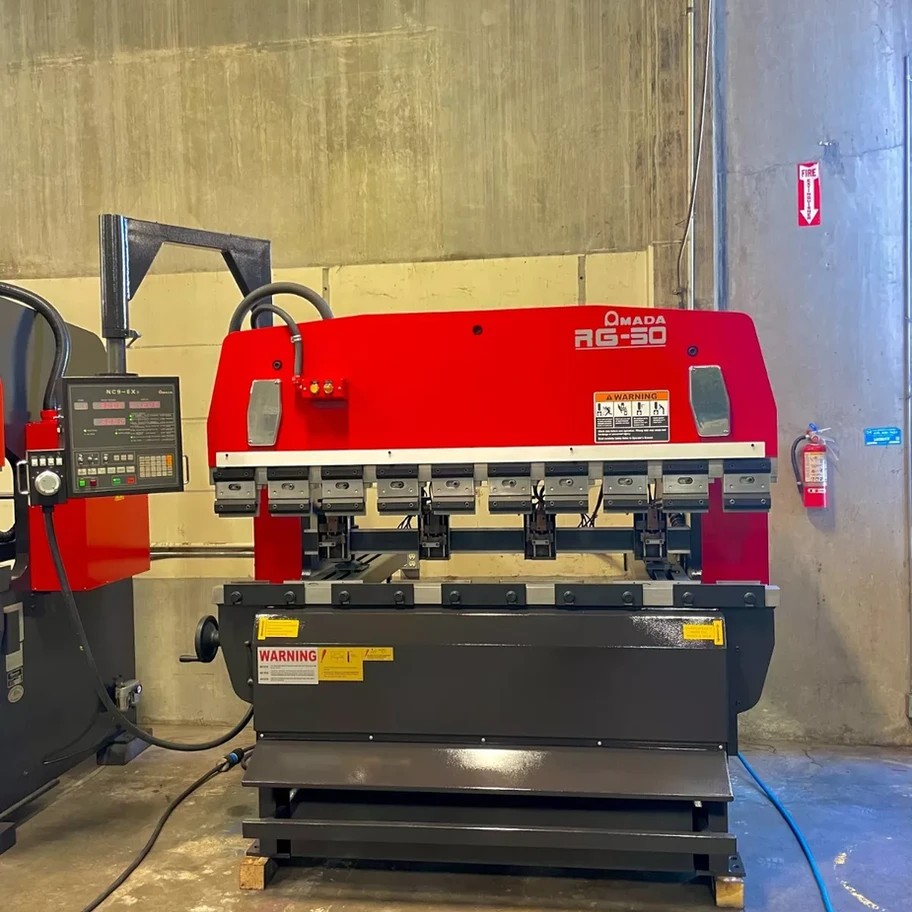 Amada RG-50 Hydraulic CNC Press Brake With NC9-EXII Control | GTH