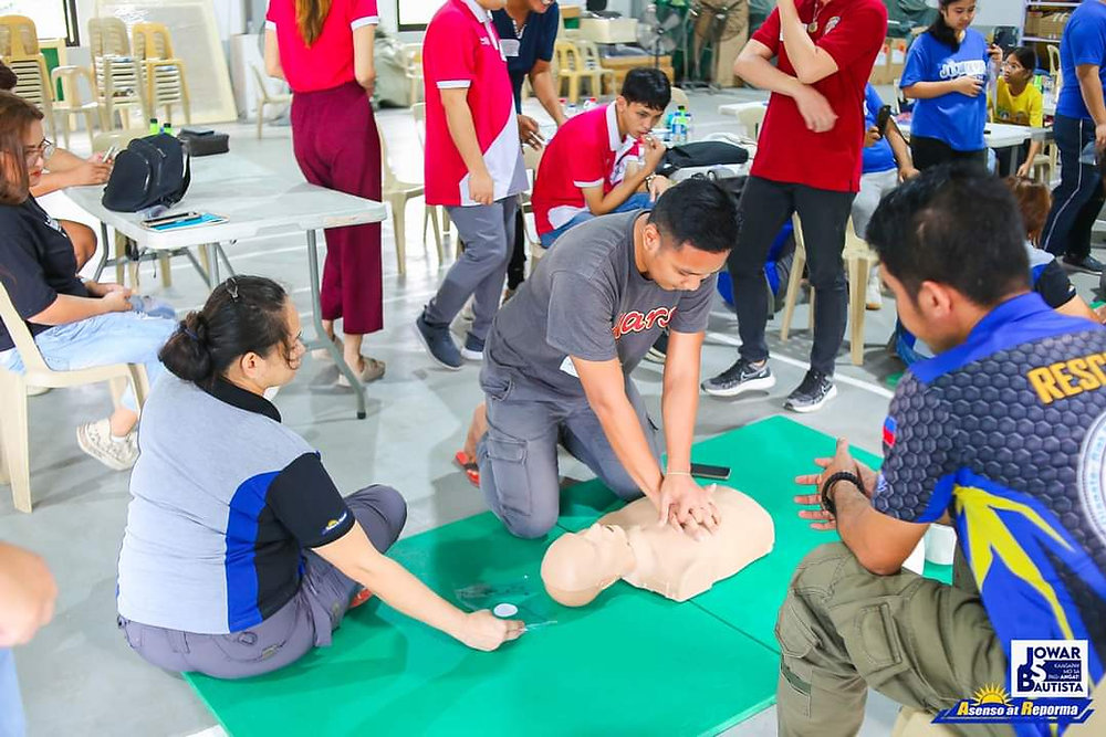 Kabataang Angatenyo, Natuto ng First Aid at Rescue Boat Handling