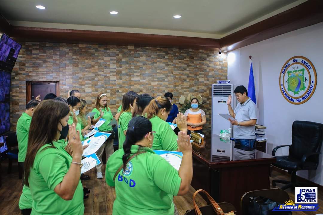 Panunumpa sa Tunkulin ng Bagong Pamunuan ng Parents-Teachers ...