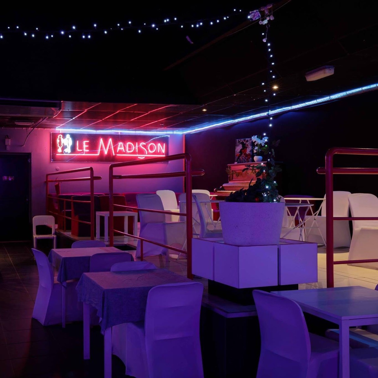 Join "Dancing Le Madison" on the Spaces by Wix App