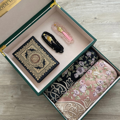 Royal Sejadah - Leather Box Edition - Luxury Prayer Mat (Couples' Set ...