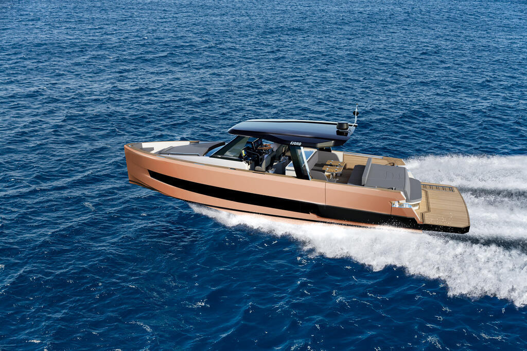 Discover the FJORD 490 Open/Sport: Redefining Luxury Day Boating in Dubai