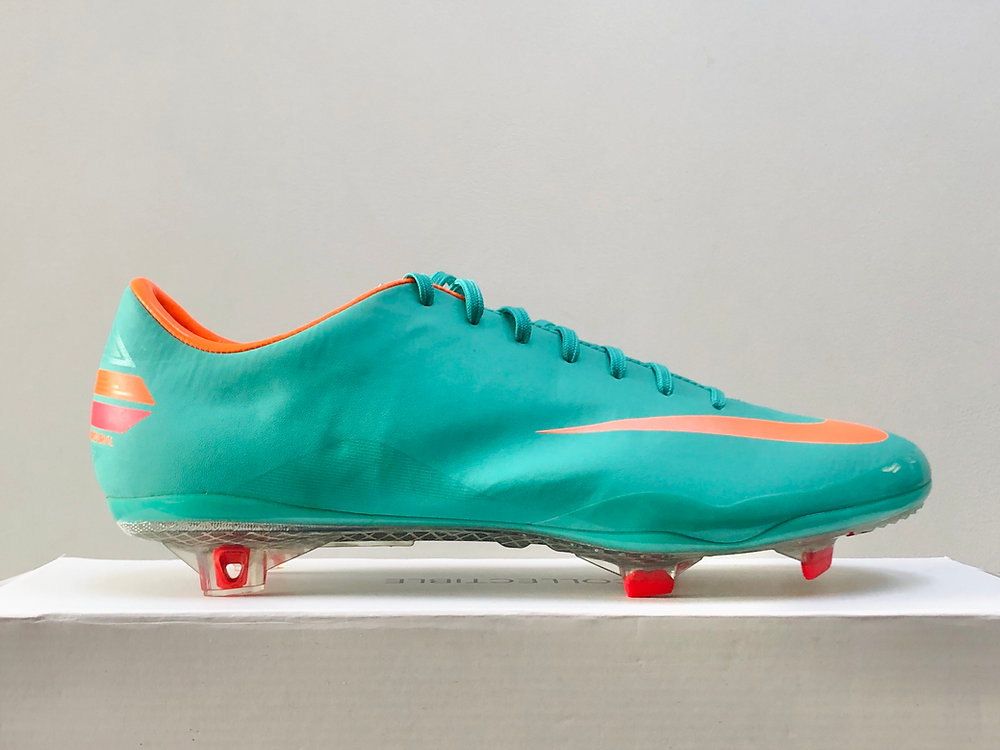 Nike Mercurial Vapor VIII ACC: Precision Engineering for Elite Performance