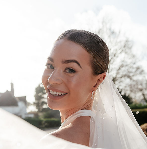 Legendary Makeup UK: Professional Makeup Artist in Cambridge