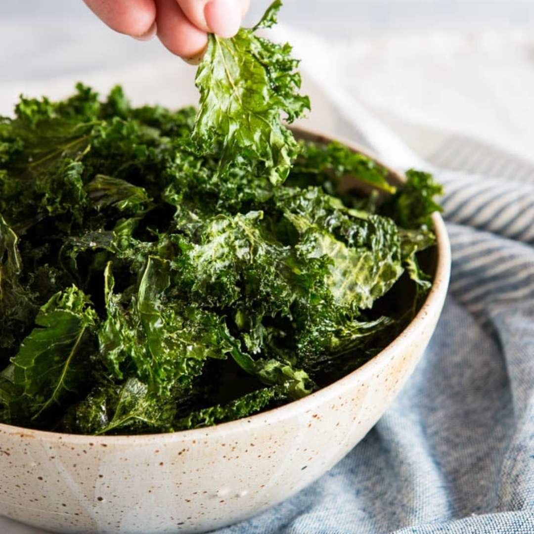 Seasoned Kale Chips | ComfortFoodCommunity