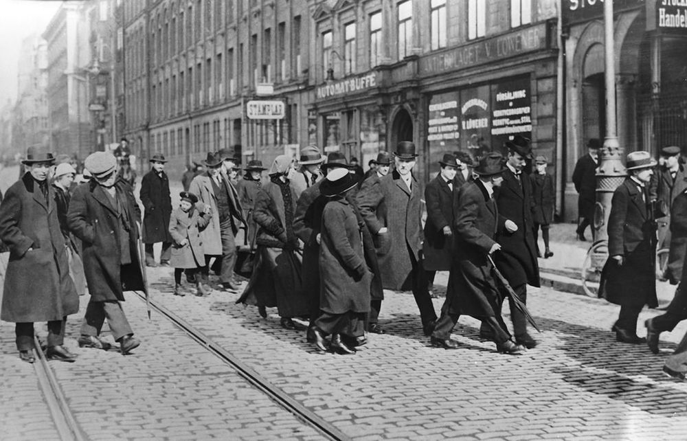 Lenin: Three historic photos and their stories