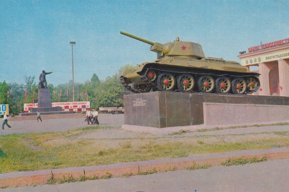 Victory at Stalingrad! - Photos of war, resistance and renaissance