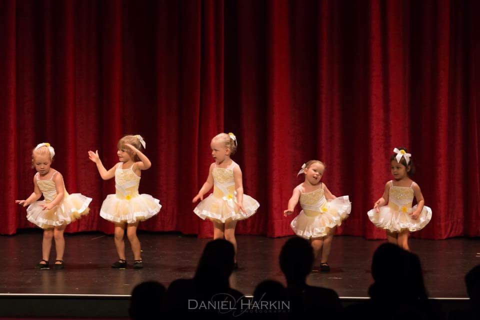 Gallery | devinedramadance