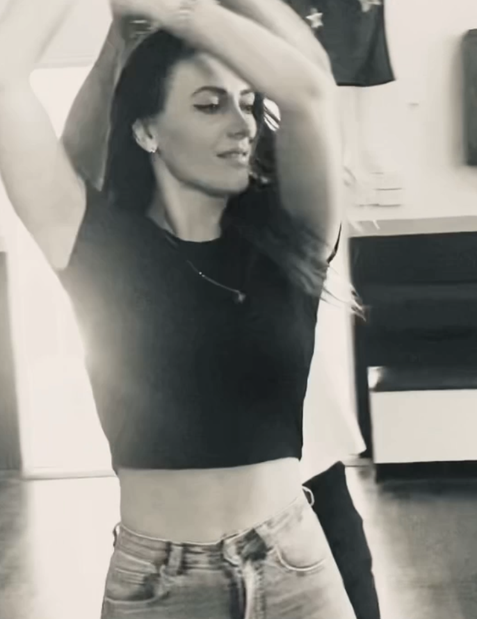 What Makes a Good Social Dancer?