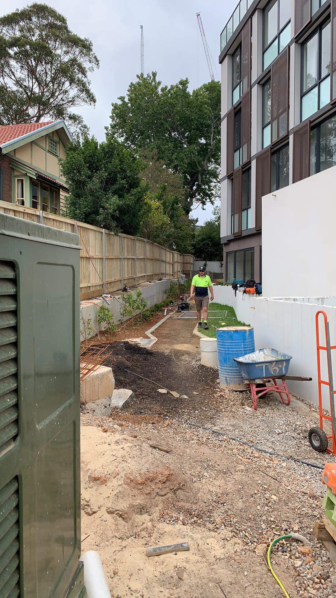 Timber Fencing | Timber Fence Price | Fencing Contractors Sydney