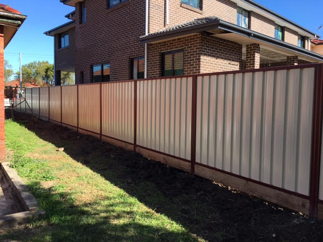 Fencing Sydney | Colorbond Fencing | Blacktown NSW