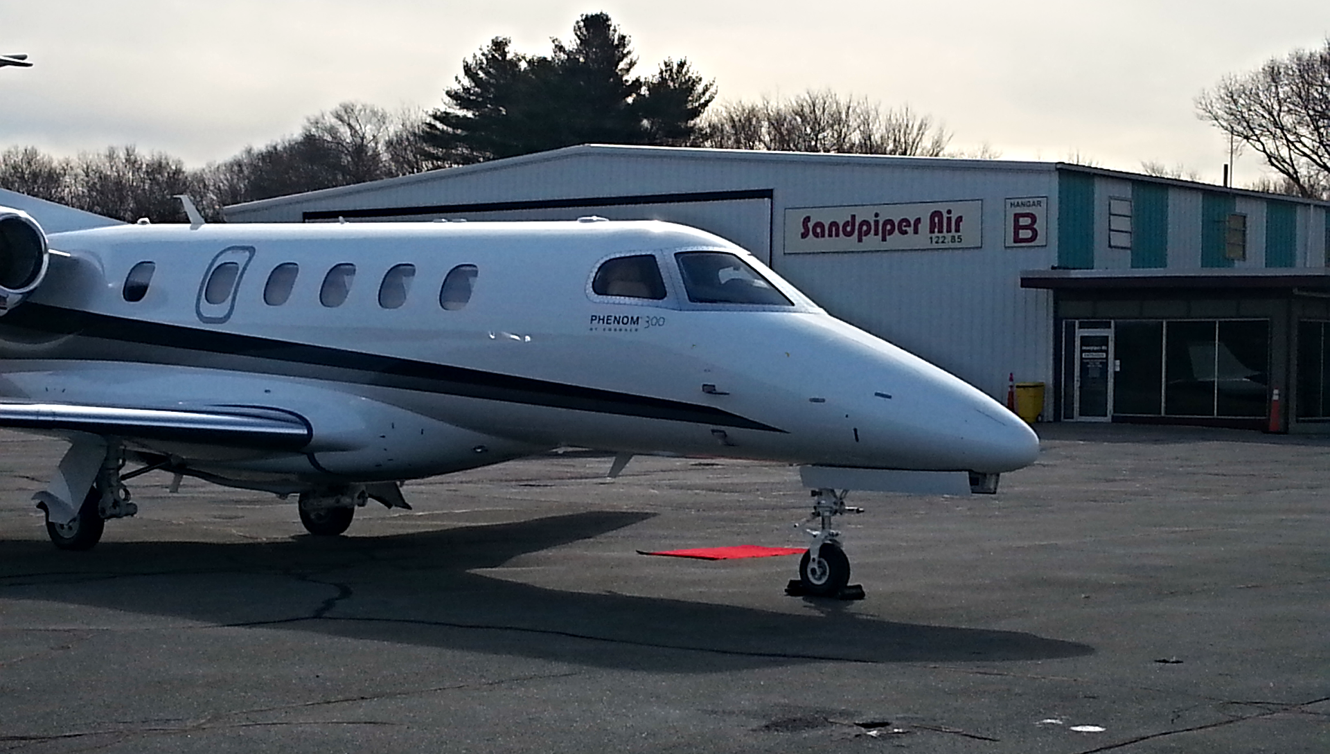 Aircraft Maintenance | Aviation Fuel KEWB | Sandpiper Air New Bedford