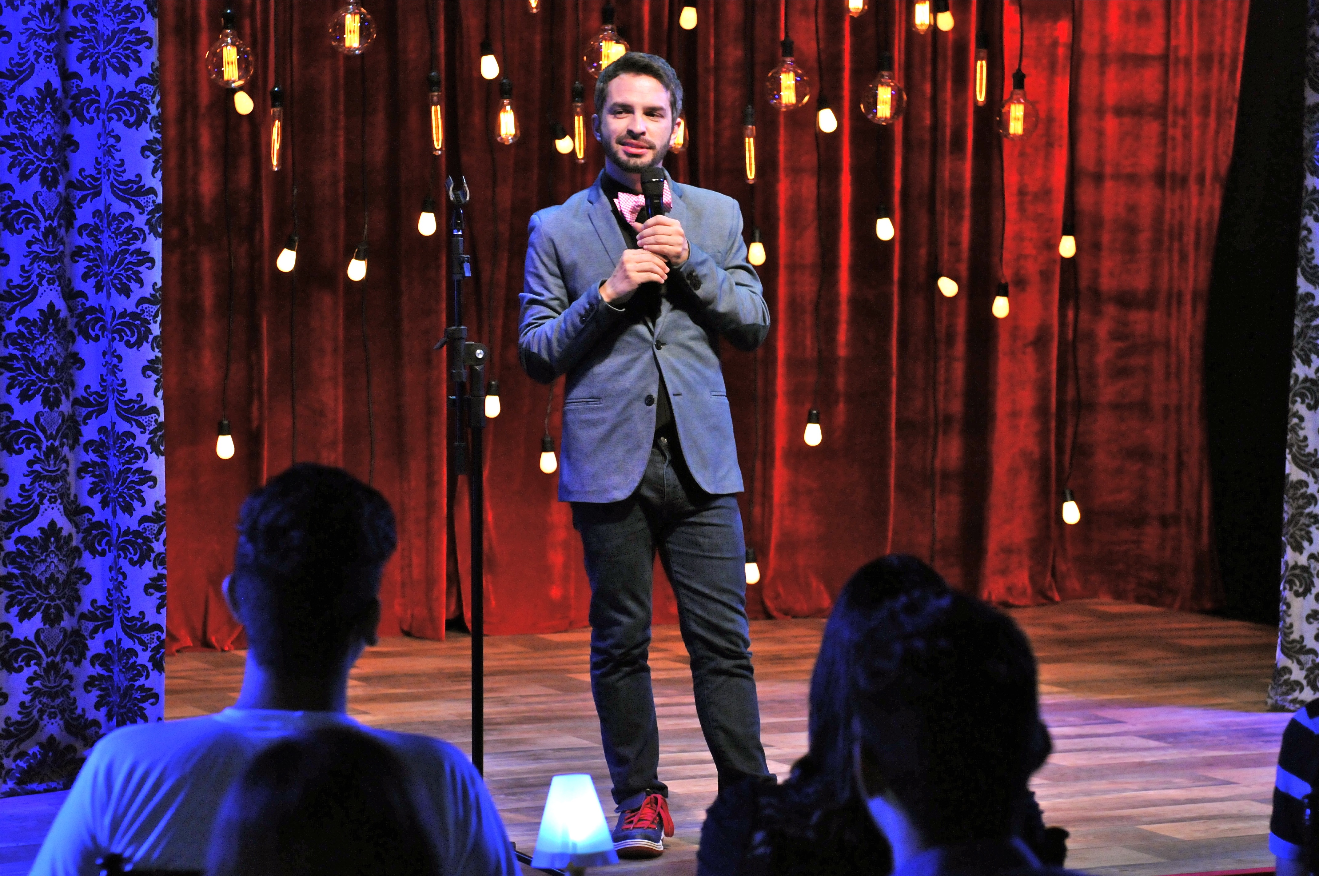 Contrate Bruno Motta - Humorista Stand Up