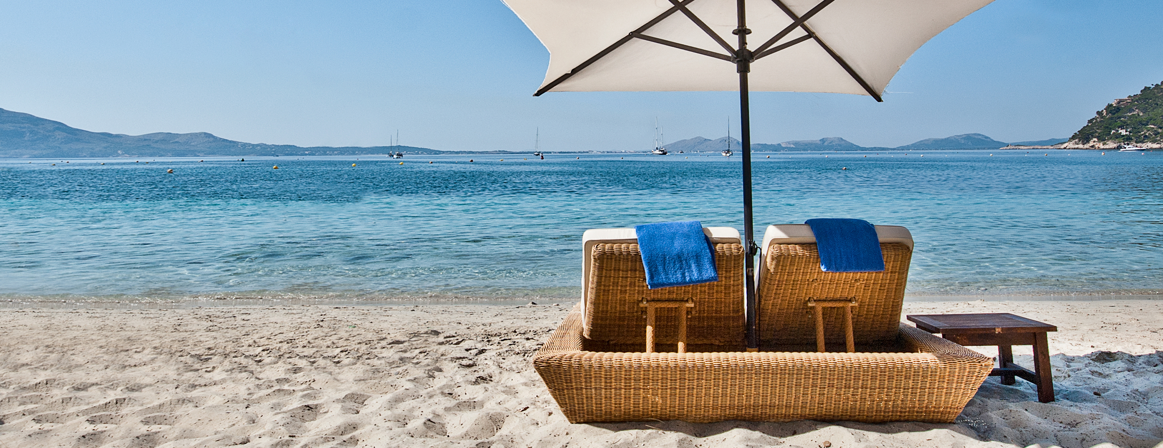 Best of Summer Sun Travel Collections | Vita Brevis Travel