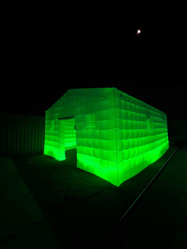 DELUXE PARTY HOUSE | Portable Parties