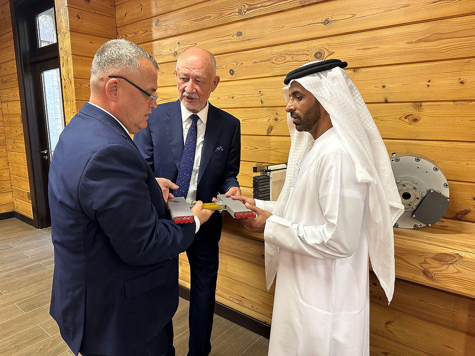 H.E. Sheikh Dr. Mohammed Musallam Salem Bin Ham Al-Ameri visits uSky ...