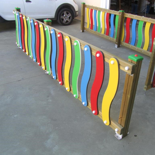 VALLA INFANTIL EN HDPE Y MADERA - Ref. 1274HDPE | Producciones Agasa