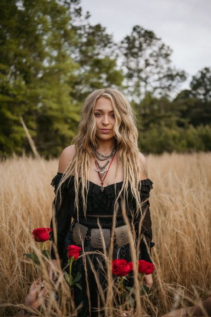 Mariah Faith's "Sipping Whiskey" - A Soulful Tale of Resilience