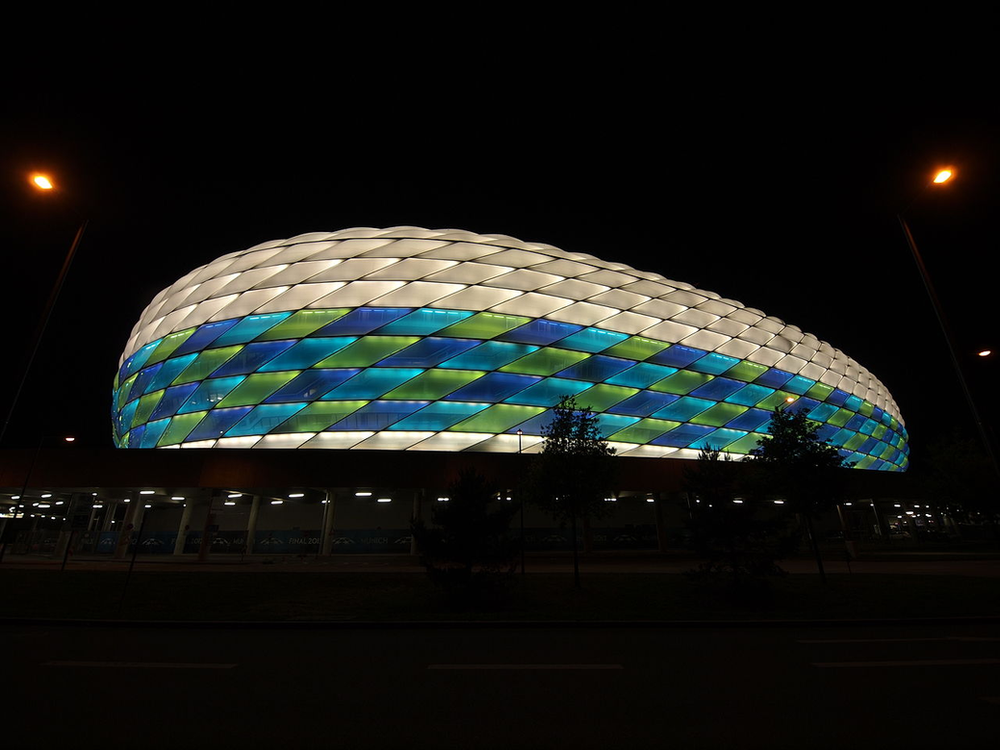 Munich: Allianz Arena - the stadium fully clad with ETFE cushions