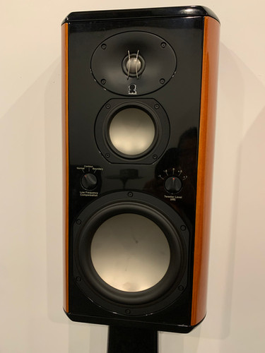 Revel Ultima2 Gem2 (demo, condition 9/10, stands included) | Statement ...