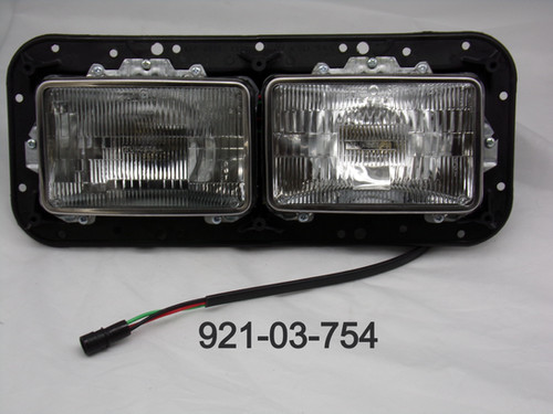 Mack Right hand dual 4 x 6" headlight assembly Replaces # 25111161 ...